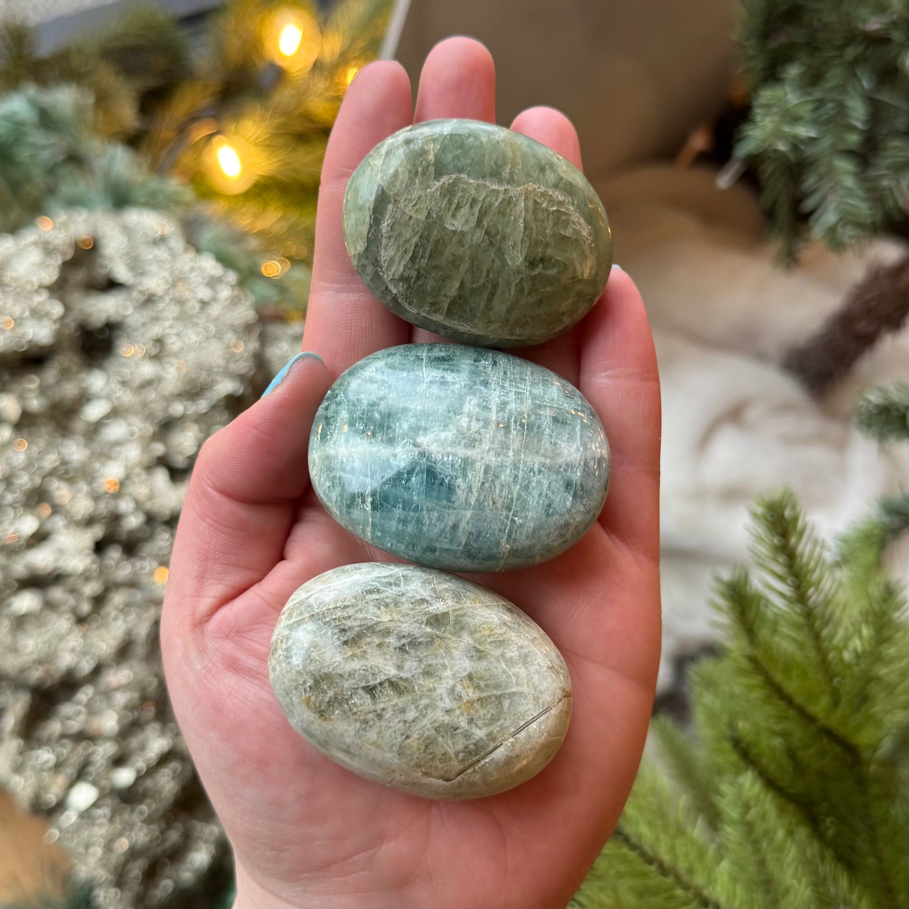 Aquamarine Palm Stone – Ravenstone