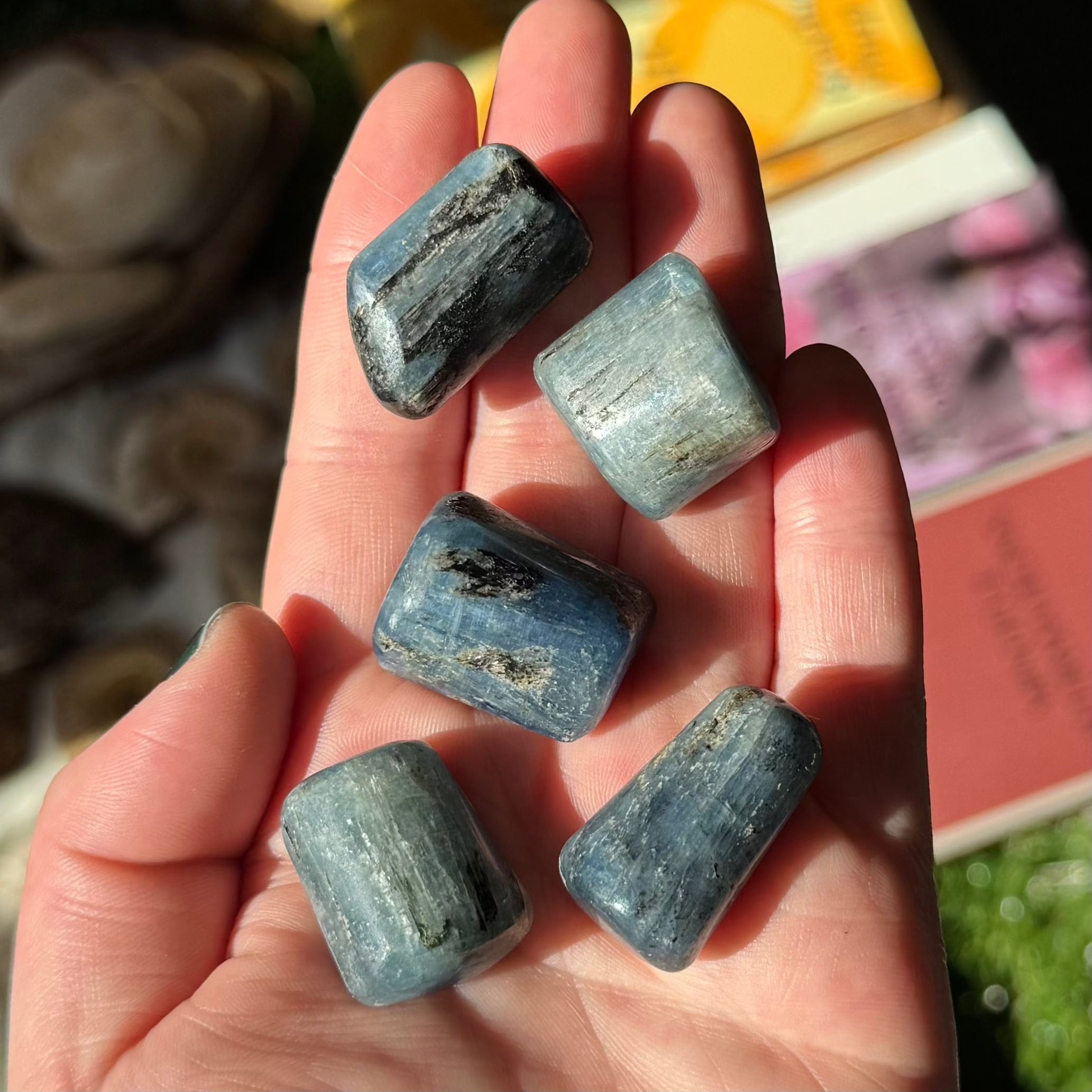 Blue Kyanite Tumble – Ravenstone