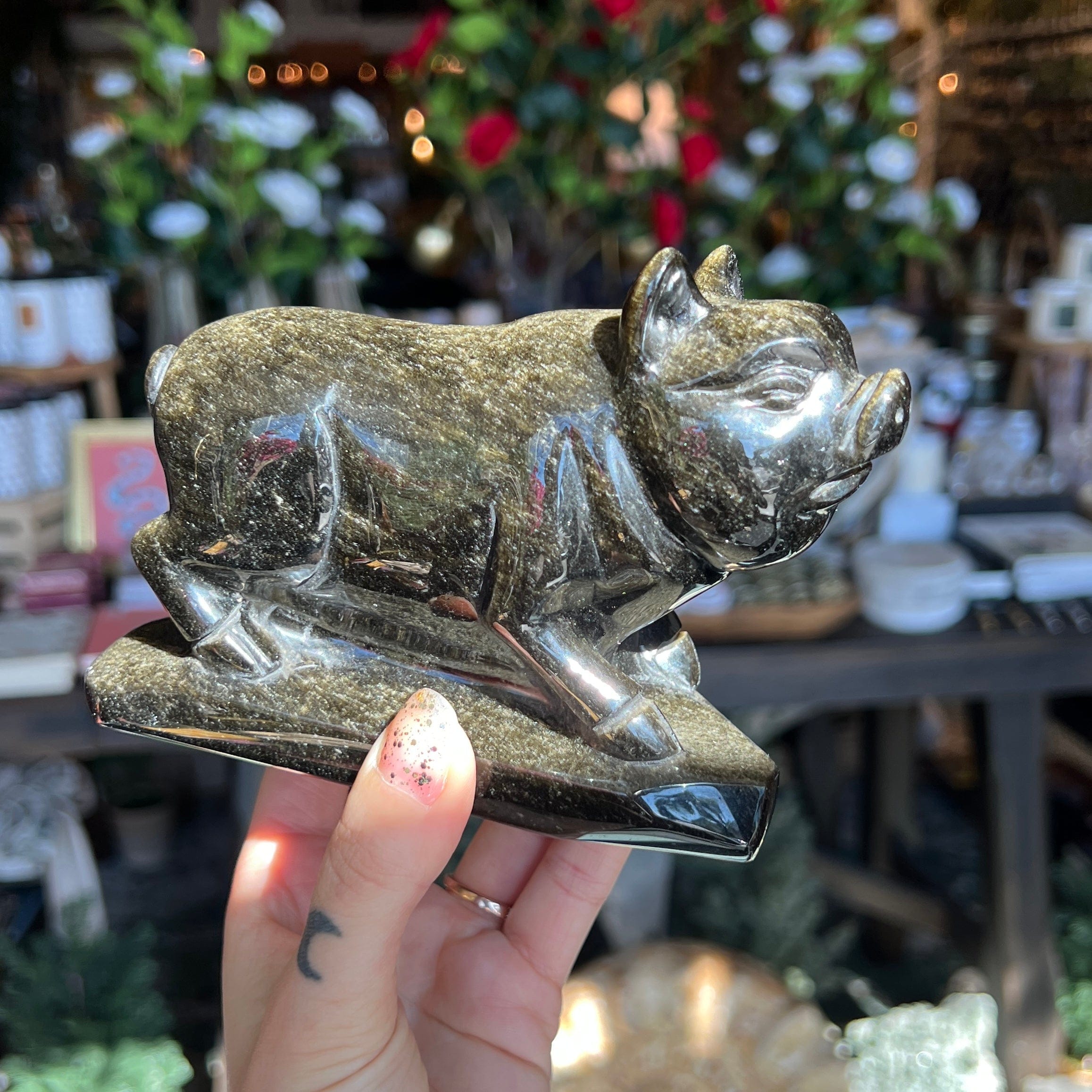 Obsidian Pig "Annie" – Ravenstone