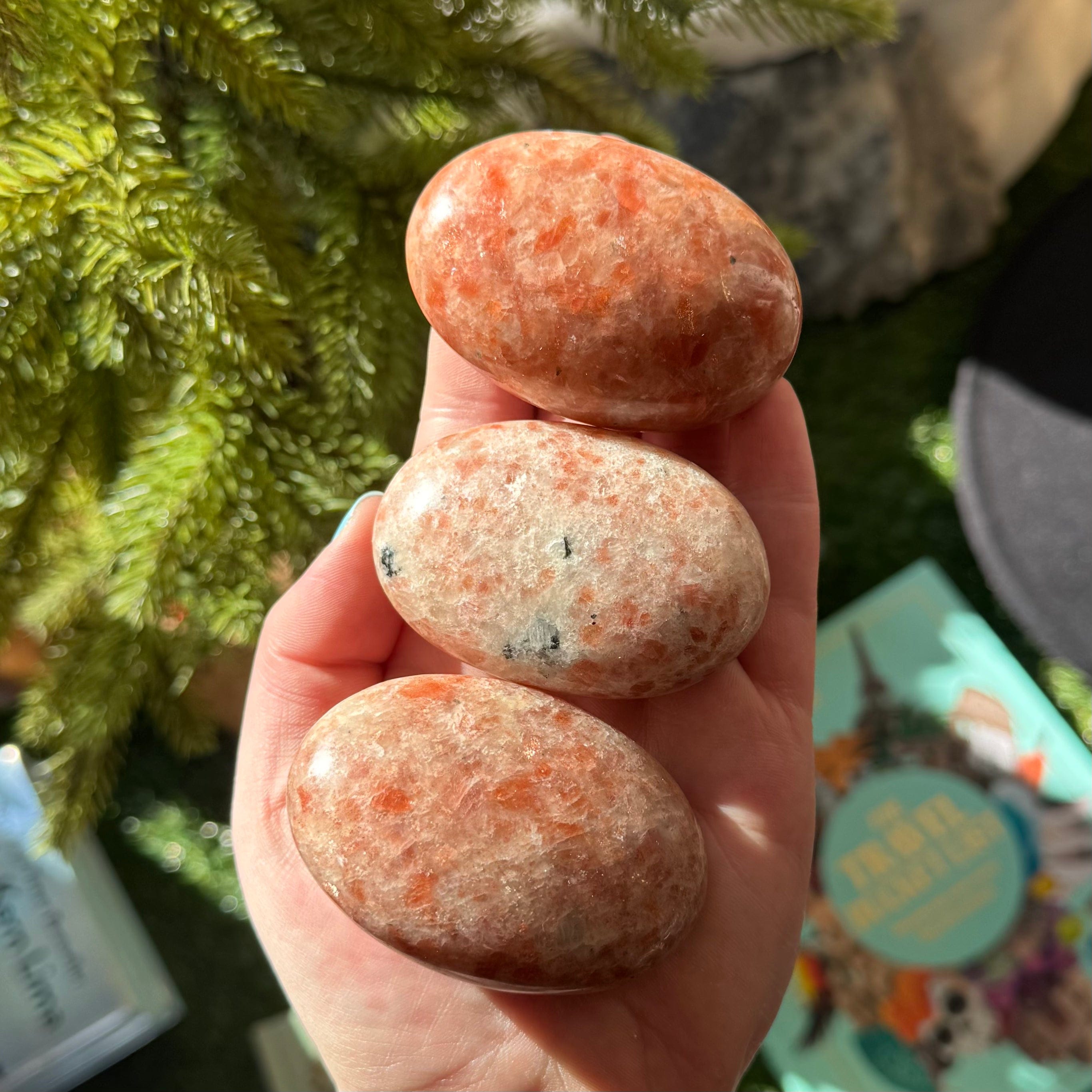 Sunstone Palm Stone – Ravenstone